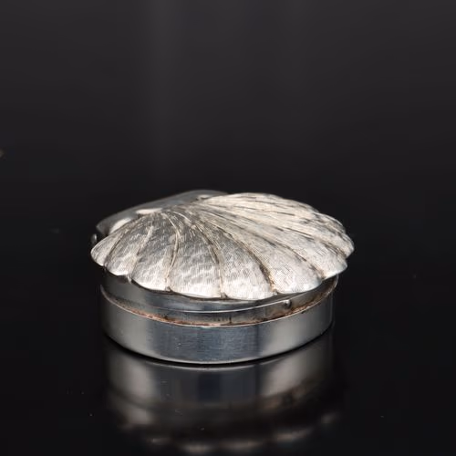 Silver Scallop Shell Pill Box - Antique Silver - Hemswell Antique Centres