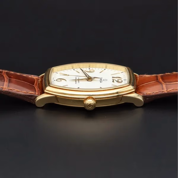 18ct Gold Chronometer Omega Watch - Hemswell Antique Centres
